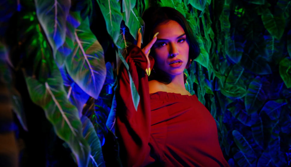 Frenchy Valens Releases Sexy & Sultry Visuals for New Track “Solita ...